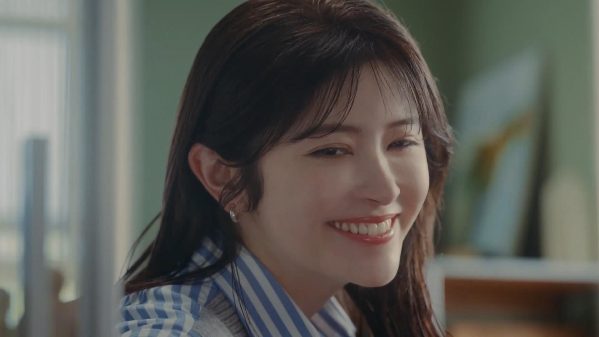 YKK AP famitto ファミット ガラスタイプ篇 宮澤エマ | CM Watch